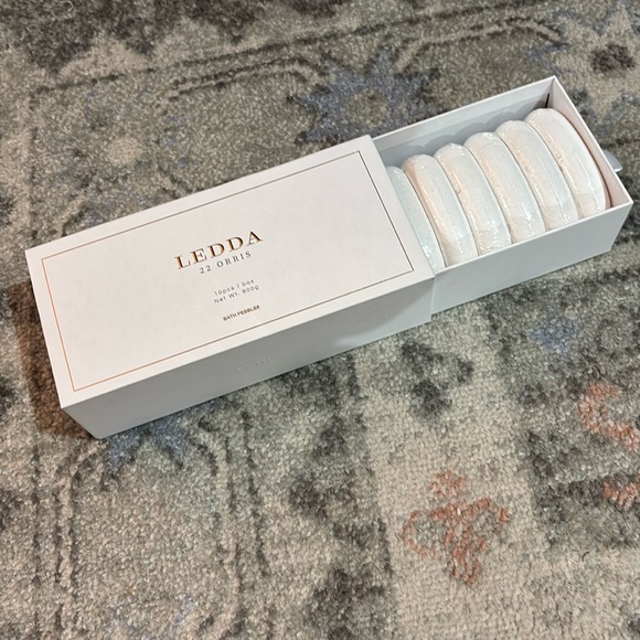 Ledda | Bath & Body | Ledda Bath Pebbles | Poshmark